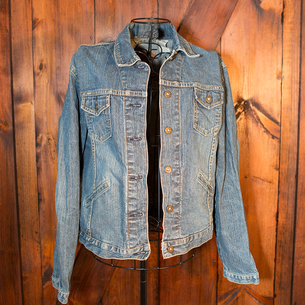 Levi's Diagonal Pockets Customized by you with Patches, Paint and Embr ...